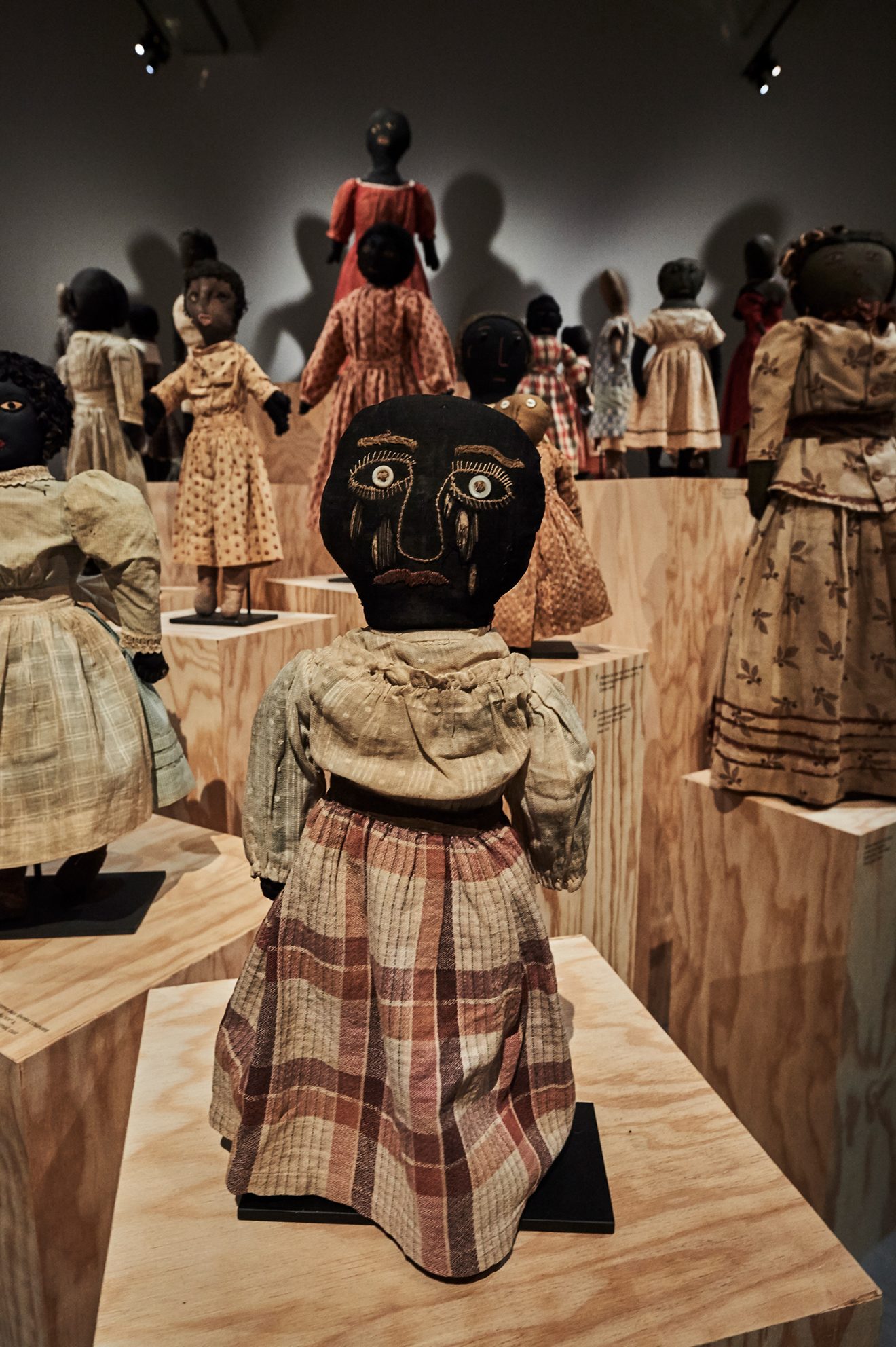 BLACK DOLLS THE COLLECTION DEBORAH NEFF photographed by Myra - LetKiss