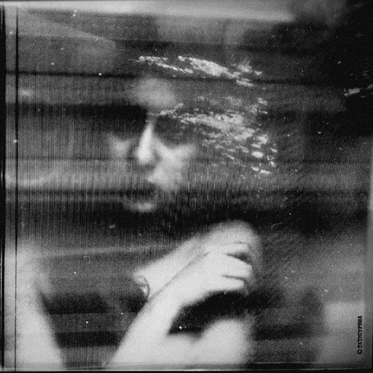 FADING BEAUTY photographed by Thymournia - LetKiss